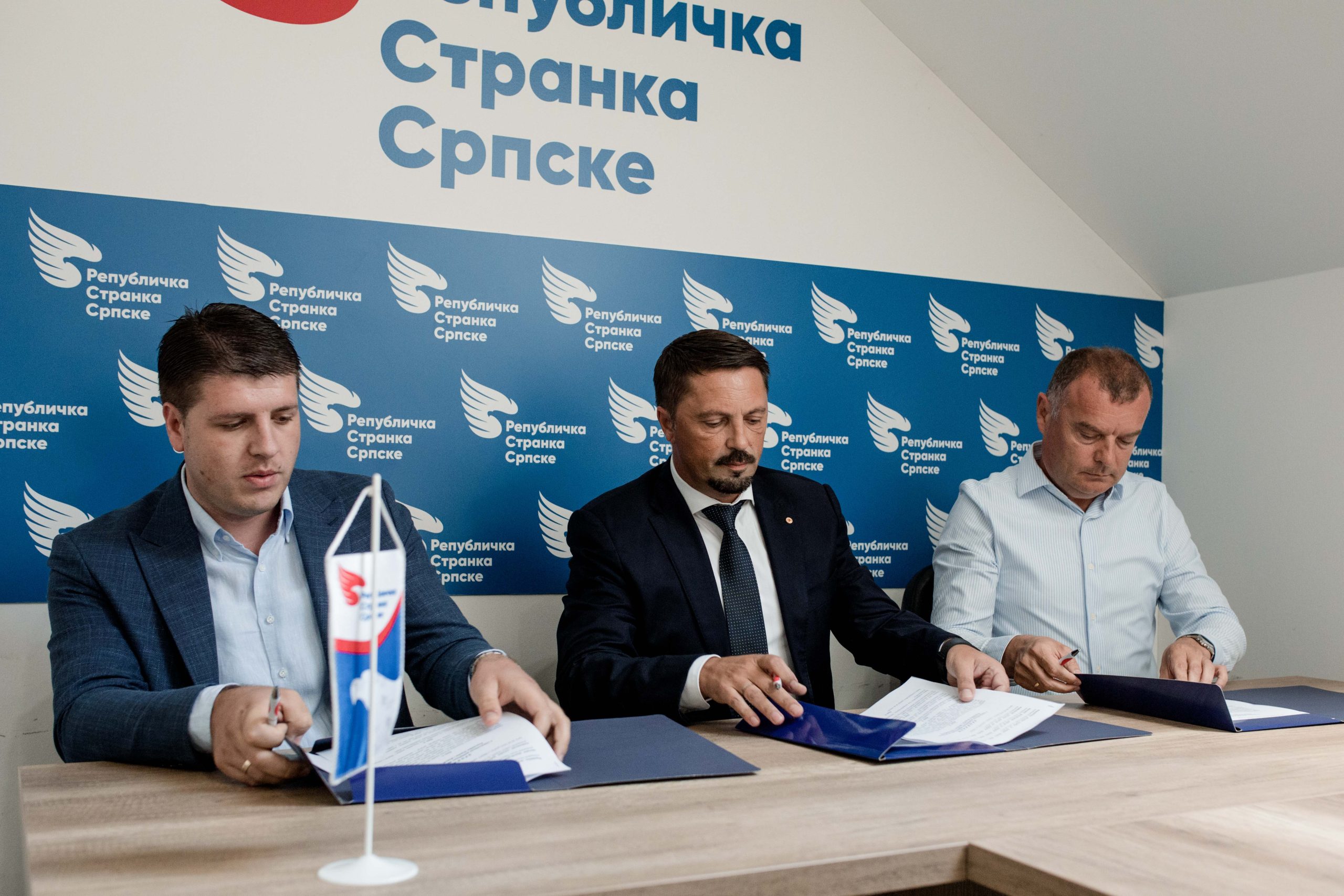 Simbolično na Vidovdan - potpisan sporazum između Republičke stranke ...